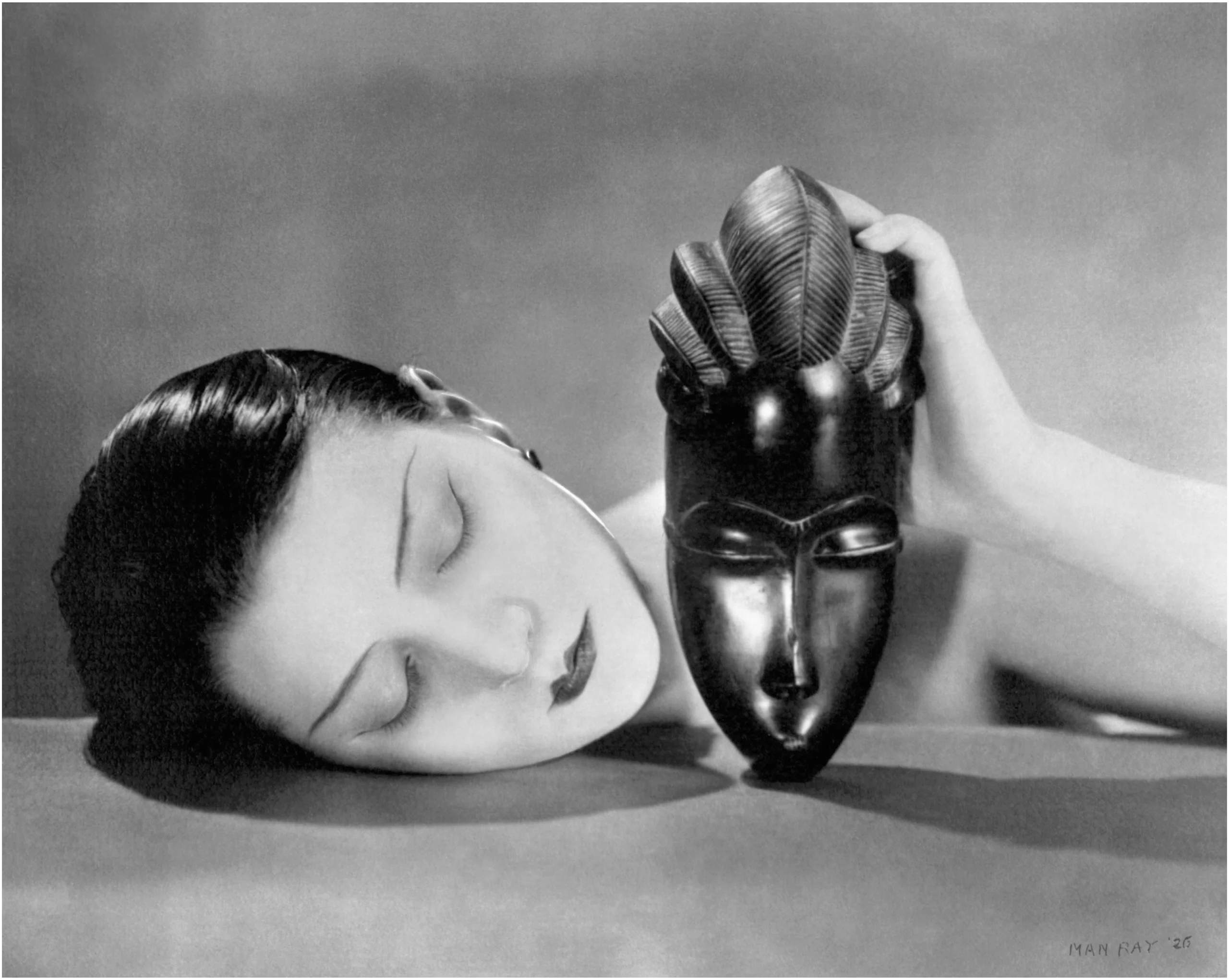 Man Ray. Provocación y surrealismo. | Fotografía Analógica